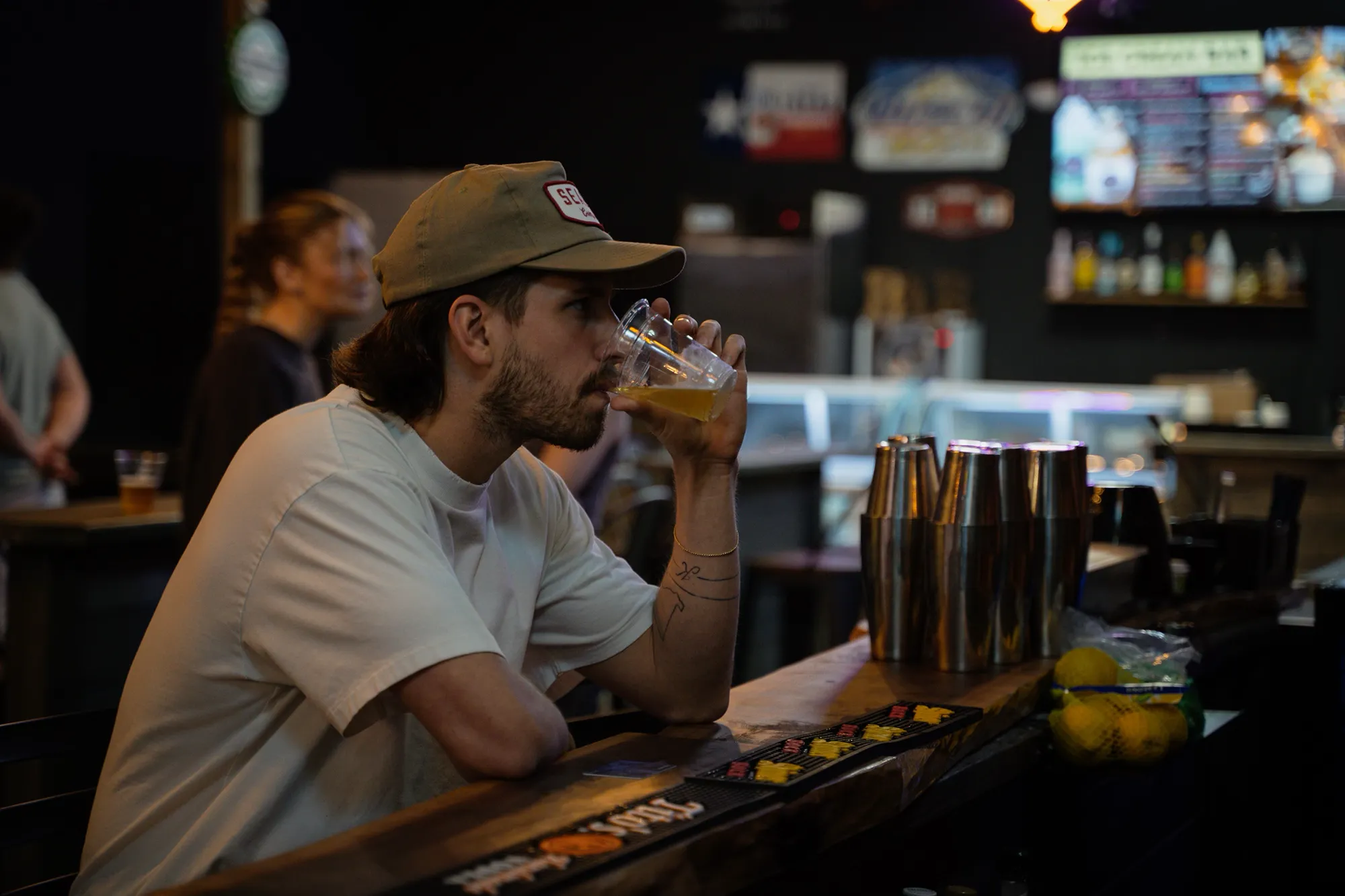 Axe Escape San Antonio Bar - Drinks & Axe Throwing Fun